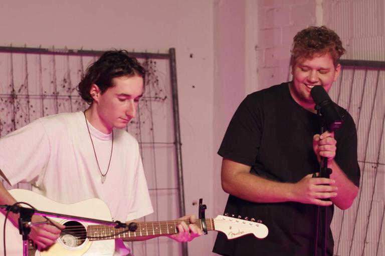 Book Max Walter for your event