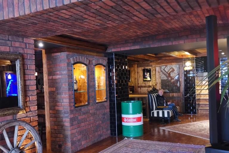 SofaConcerts venue | McQueen